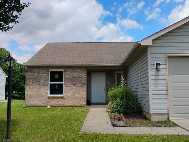 9714 Treyburn Lakes Dr, Indianapolis, IN 46239