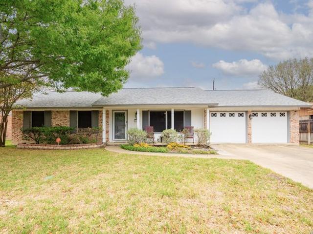 9715 LA Rue St, San Antonio, TX 78217