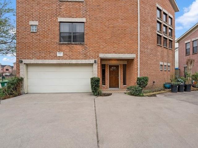 9716 Riddlewood Ln, Houston, TX 77025