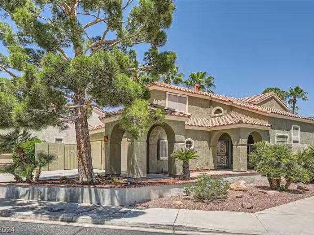 9716 Trail Rider Dr, Las Vegas, NV 89117 Single Family Home fo.