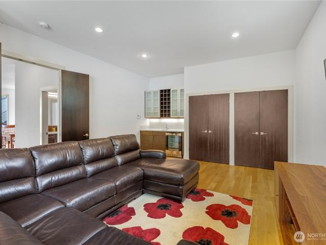 9719 Lake Shore Blvd NE, Seattle, WA 98115 | MLS #2499