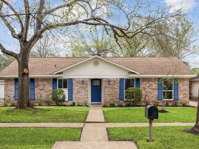 9719 Springmont Dr, Houston, TX 77080 | MLS #33647 | Compass