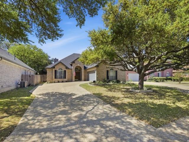 9710 Mid Circle Dr, San Antonio, TX 78230