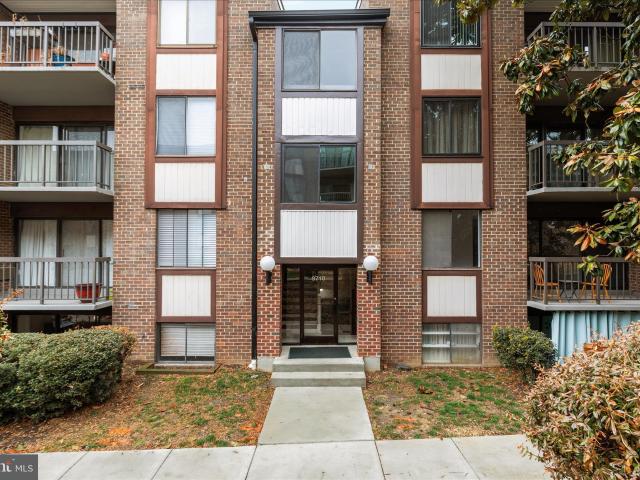 9710 Kingsbridge Dr, Unit 104, Fairfax, VA 22031 | MLS #VAFX2286 | Compass