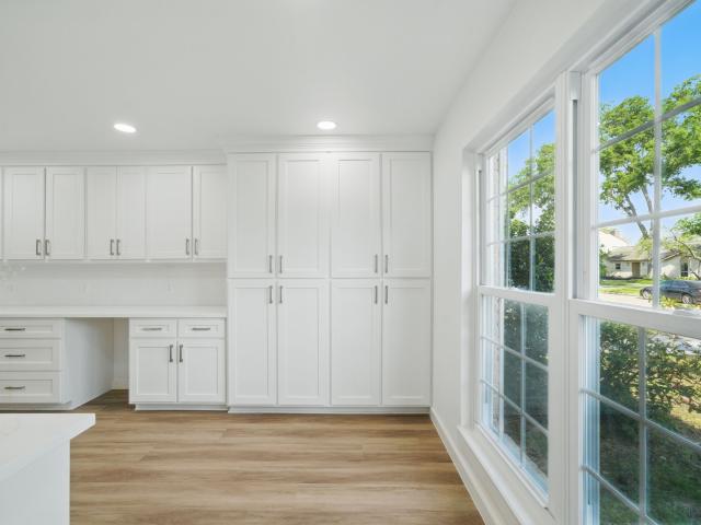 9711 Derrik Drive