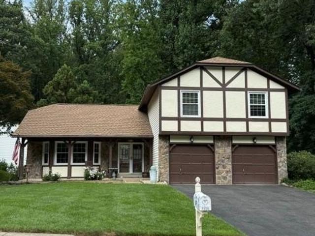 9711 Turnbuckle Dr, Burke, VA 22015