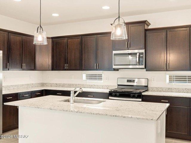 9711 W Hazelbrook Dr, Marana, AZ 85658