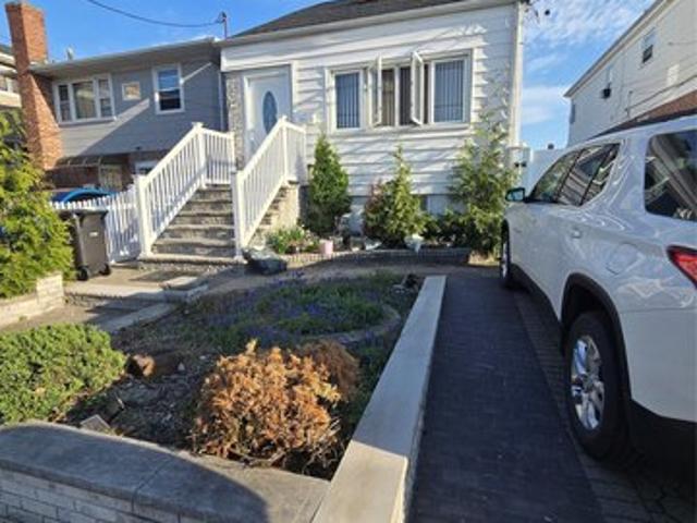 9712 th Ave, Howard Beach, NY 11414