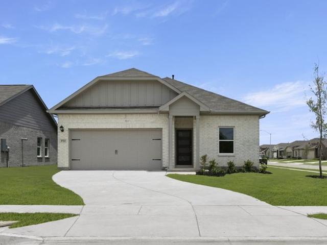 9713 McClane Farm Dr, Fort Worth, TX 76036