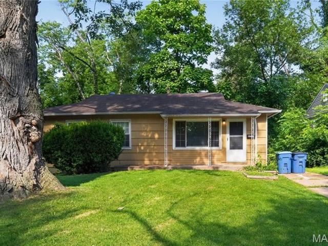 9713 Medford Dr, Saint Louis, MO 63136