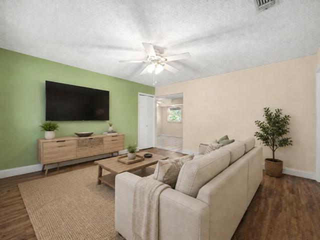 9713 Dallum Dr