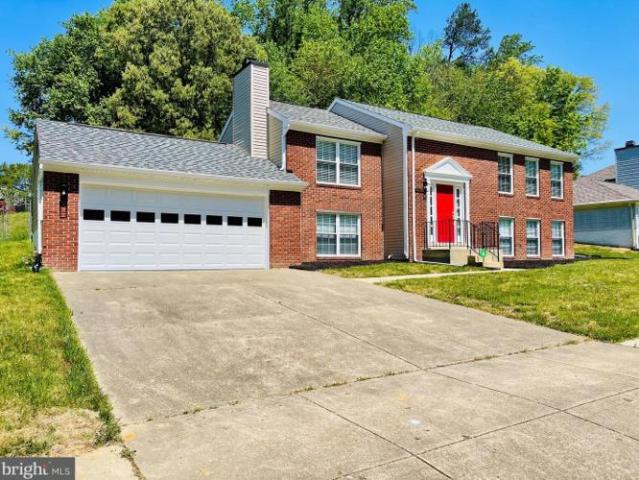 9713 Fox Run Dr, Clinton, MD 20735