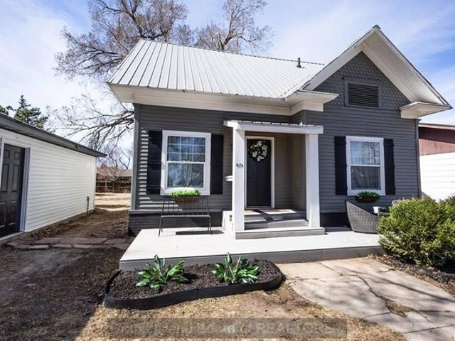 971 11th St, Henderson, NE 68371