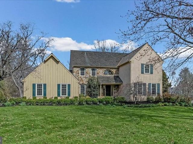 971 Derring Ln, Bryn Mawr, PA 19010