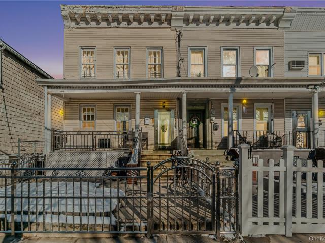 971 E 95th Street