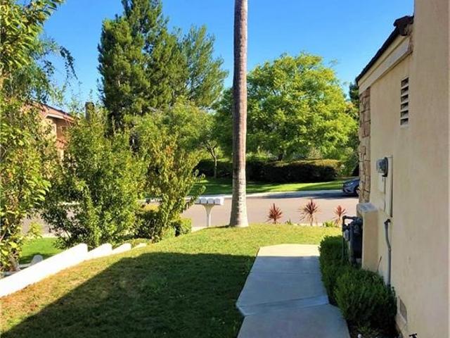 971 S Flintridge Way