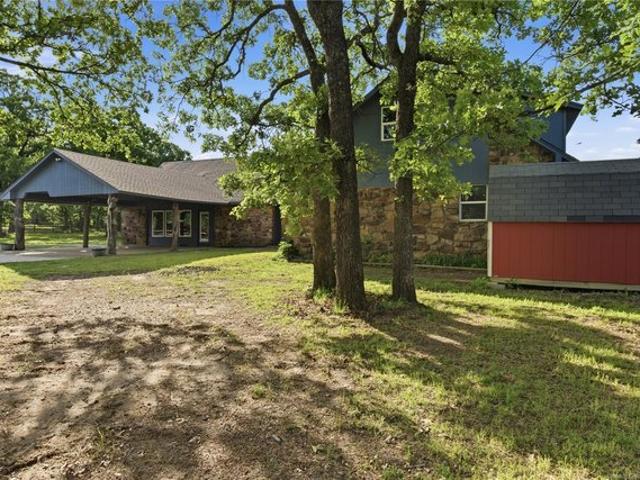 971 Wood Lake Dr, Sand Springs, OK 74063