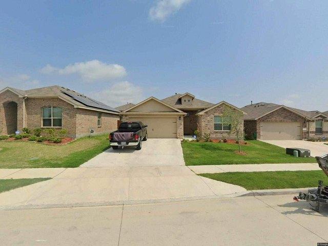 9724 Apex Dr, Fort Worth, TX 76108