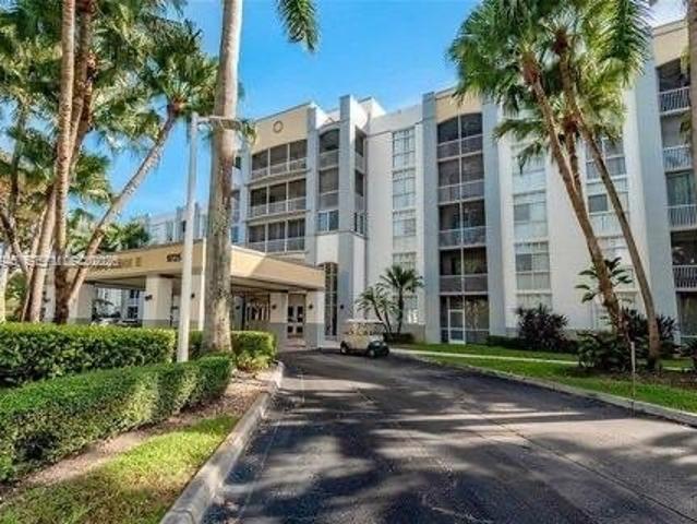 9725 NW 52nd St Apt 202, Doral, FL 33178