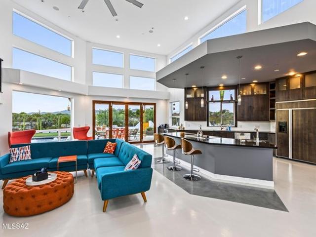 9725 N Linda Vista Pl, Tucson, AZ 85742