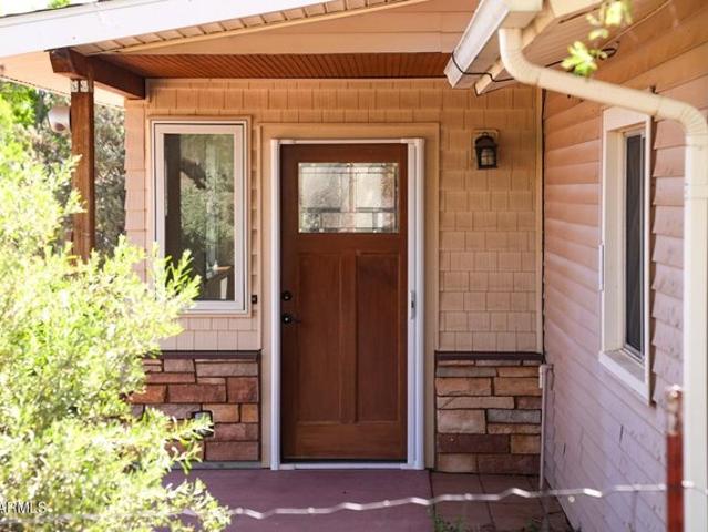 9725 E Derrick Ln, Cornville, AZ 86325