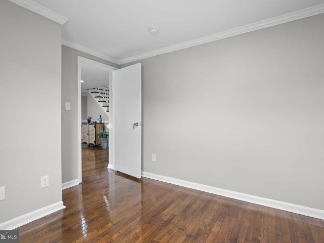 9725 Lookout Pl, Gaithersburg, MD 20886 | MLS #MDMC2245