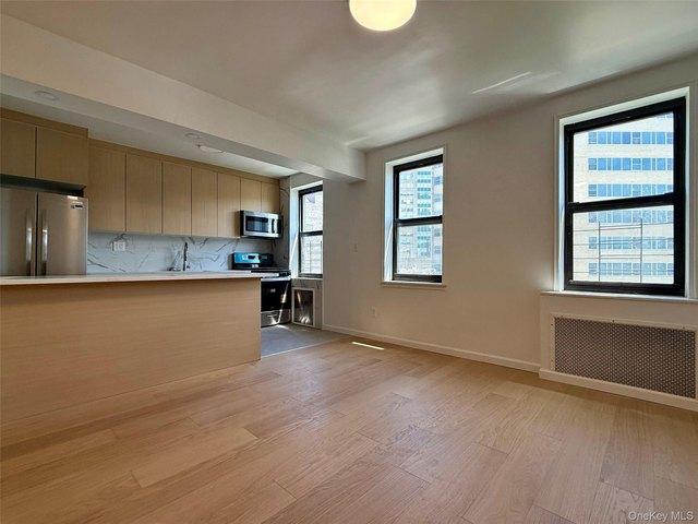 9725 64th Ave Apt D01, Rego Park, NY 11374