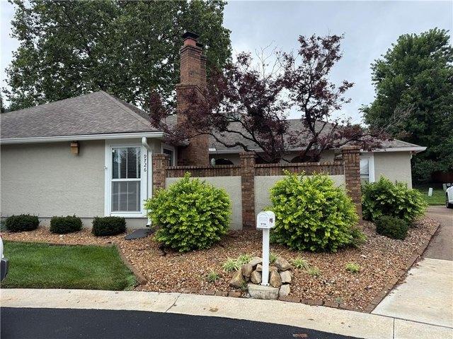 9726 Reeder St, Overland Park, KS 66214