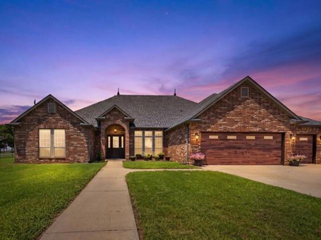 9728 S 431 Rd, Chouteau, OK 74337