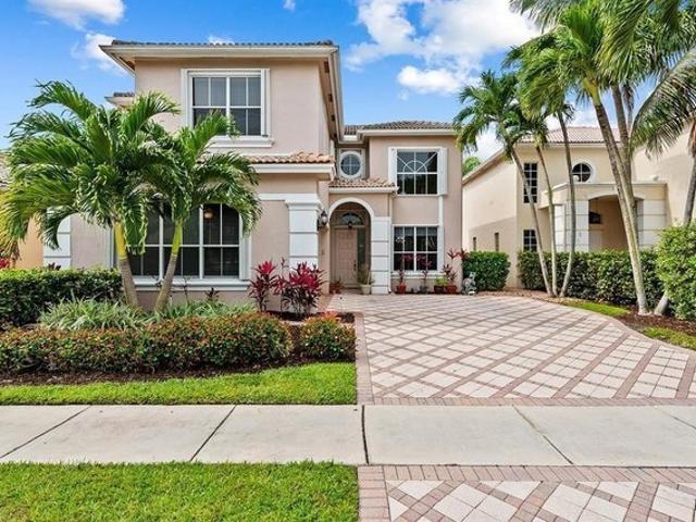 9728 Vineyard Ct, Boca Raton, FL 33428