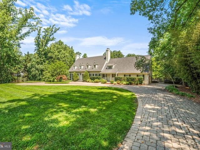 9729 The Corral Dr, Potomac, MD 20854