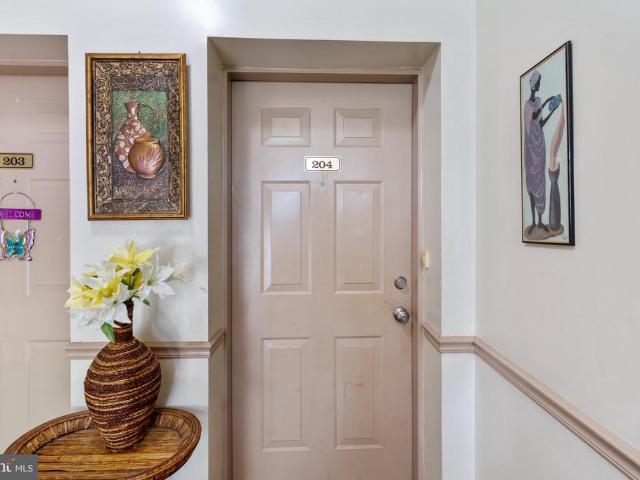 9720 Lake Pointe Court # 204