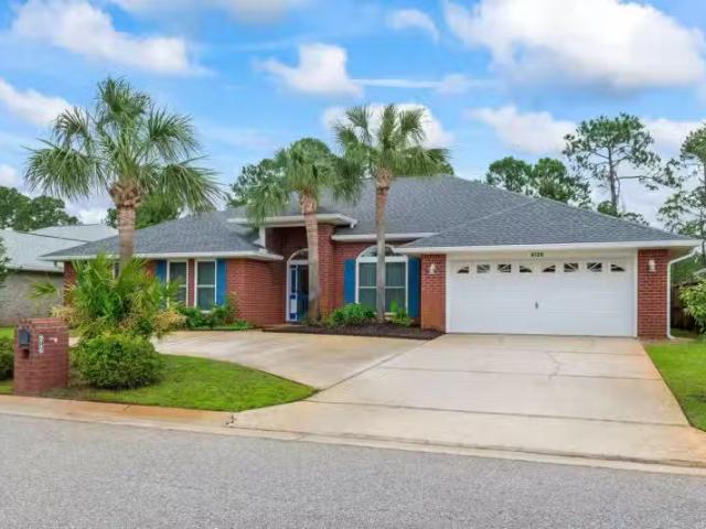 9720 PARKER LAKE CIR, NAVARRE, FL 32566 Single Family Residenc.