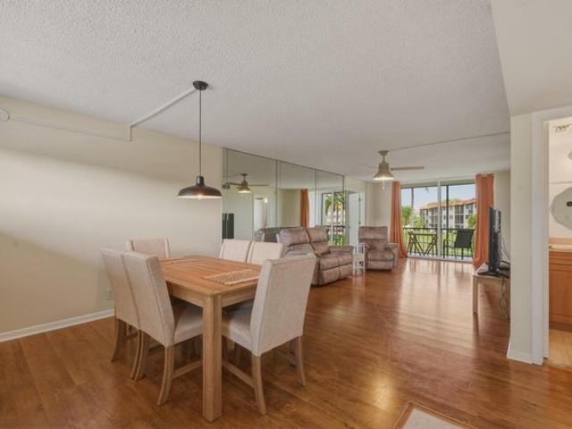 9720 S Hollybrook Lake Dr Apt 205, Pembroke Pines, FL 33025