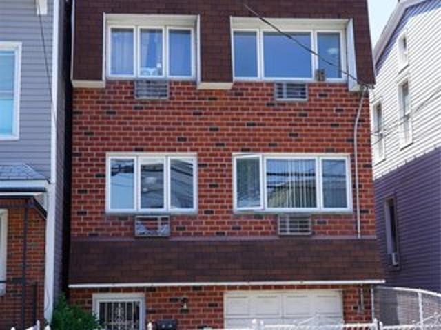 9720 88th St, Ozone Park, NY 11416