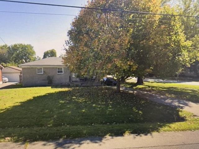 9721 Caven Ave, Louisville, KY 40229