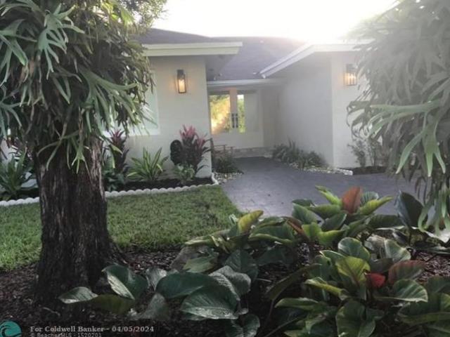 9721 SW 135th Ave, Miami, FL 33186