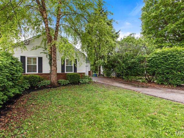 9722 Mueck Ter, Webster Groves, MO 63119 | MLS #26003 | Compass