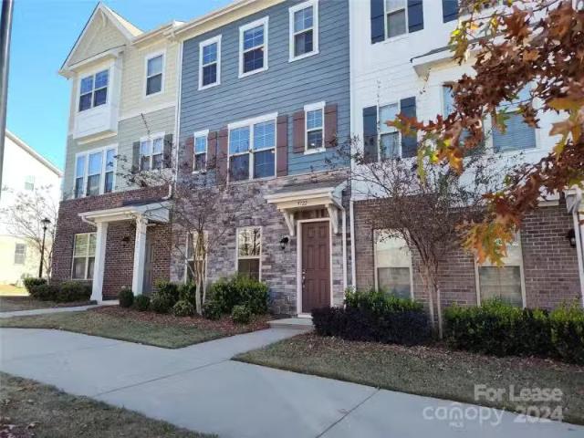 9722 Ainslie Downs Street, Charlotte, NC 28273