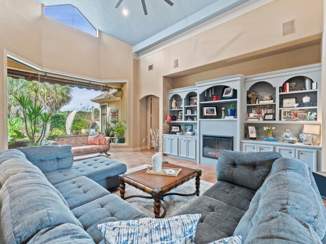 9722 Crestwater Cir, Magnolia, TX 77354 | MLS #92074