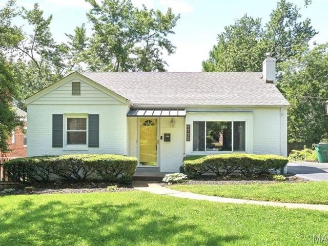 9722 Greenwood Ter, Saint Louis, MO 63119