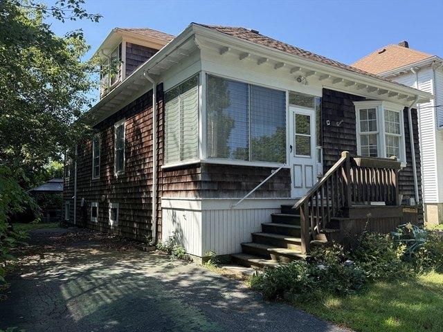 972 Elliot St, New Bedford, MA 02745