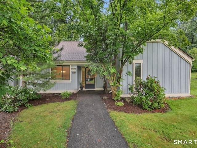 972 Heritage Vlg Unit B, Southbury, CT 06488