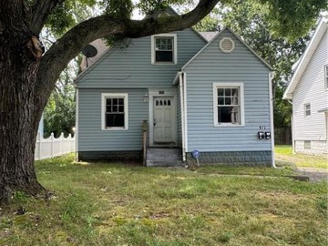 972 Hunt St, Akron, OH 44306