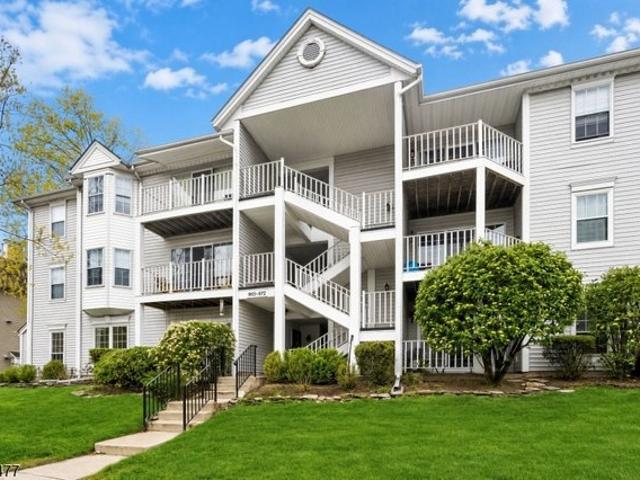 972 Juniper Way, Mahwah, NJ 07430