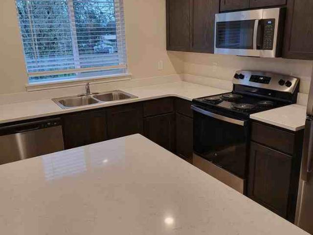 972 N 2nd Street 2 Bedroom Apartment for Rent at 972 Jefferson Highway Southeast, Jefferson, OR 97352
