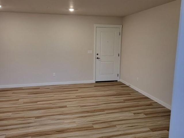 972 N 2nd Street 3 Bedroom Apartment for Rent at 972 N 2nd St, Jefferson, OR 97352