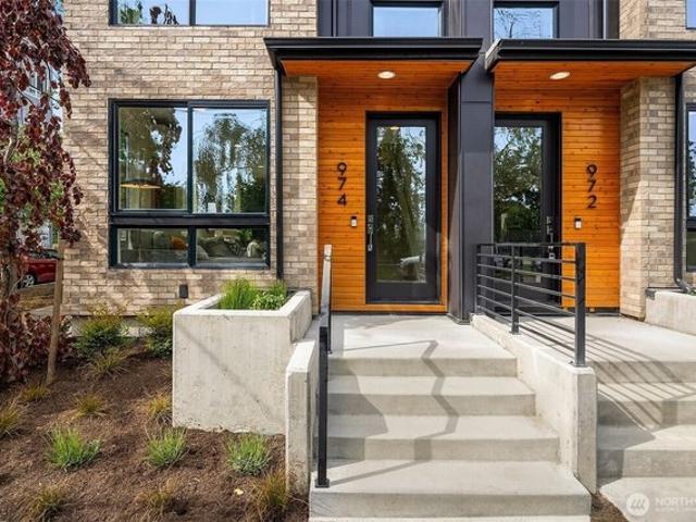972 NW 54th St, Seattle, WA 98107