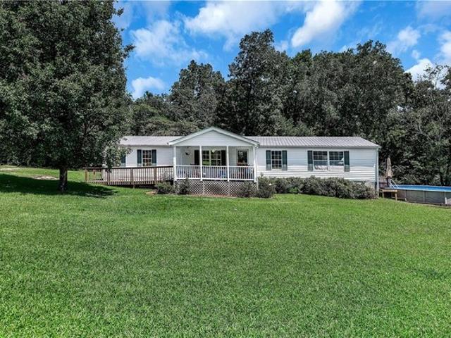 972 W Bear Swamp Rd, Walhalla, SC 29691