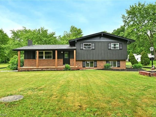 972 Wilson Sharpsville Rd, Cortland, OH 44410